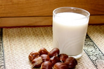 Chestnut milk with tigernuts - Video recipe - Vegan Milker